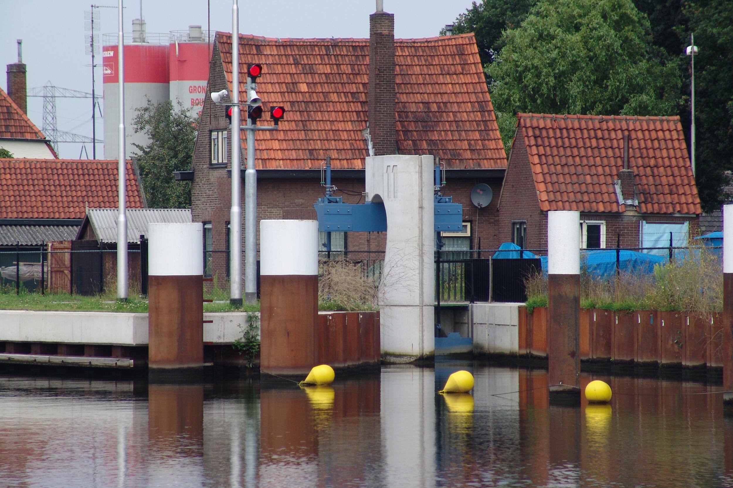 Sluis 11 | Binnenvaart in Beeld