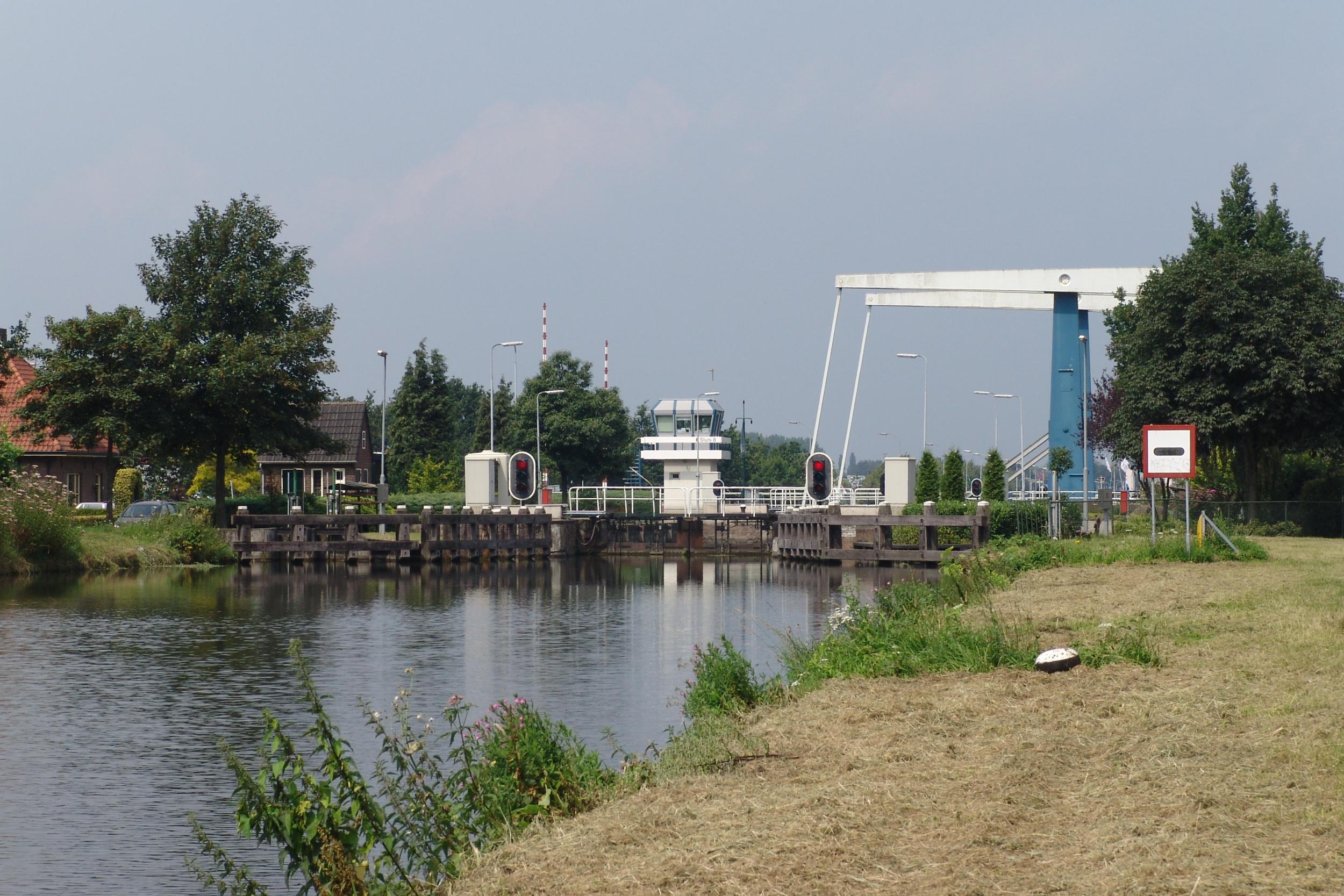 Sluis 8 | Binnenvaart in Beeld